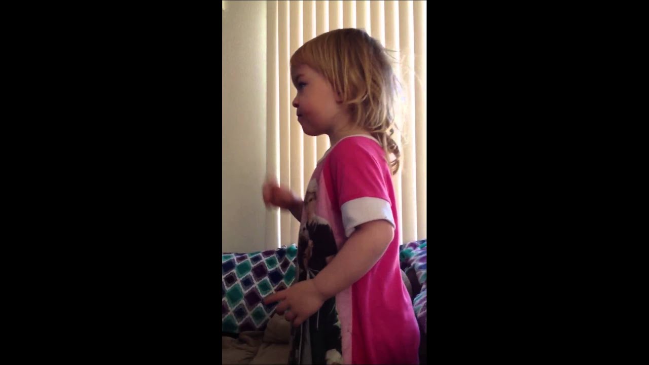 Izzy dancing - YouTube