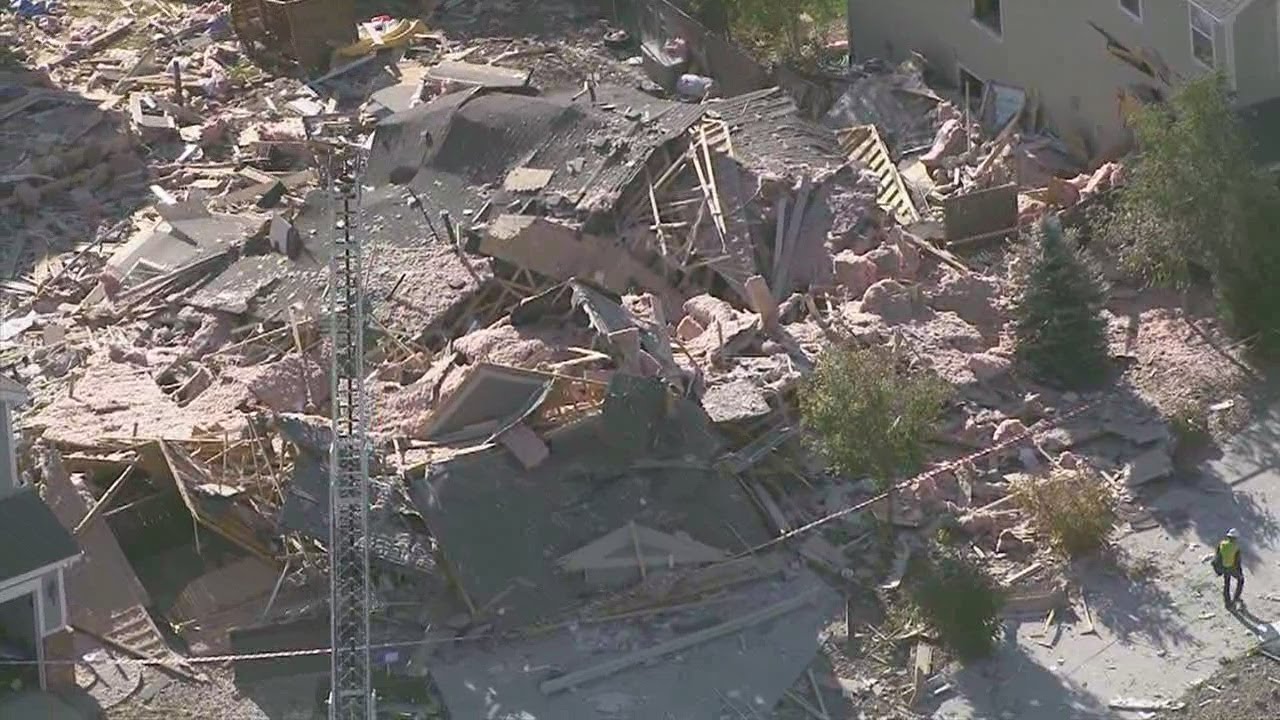 Raw video: Natural gas explosion levels Castle Rock home - YouTube