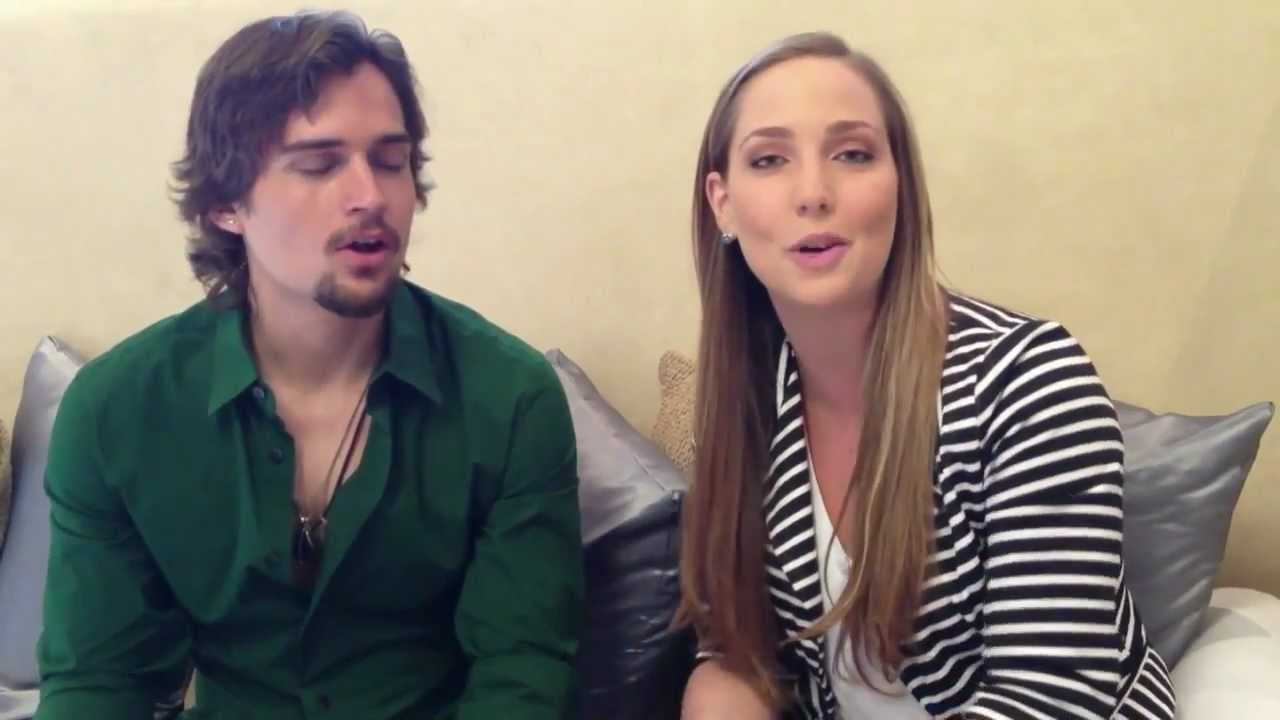 Corazón Valiente | Vanessa Pose y Jon Ecker | TVTelemundo - YouTube