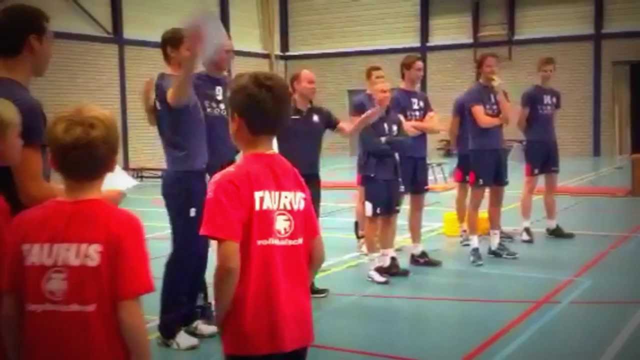Taurus volleybal clinic - YouTube