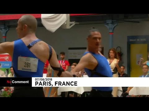 Tüm dünyadan eşcinsel çiftler Paris Gay Oyunları dans yarışmasında hünerlerini sergiledi