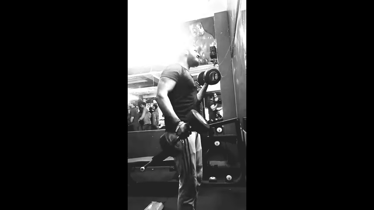Biceps and triceps workout in the lion gym 💪👌 - YouTube