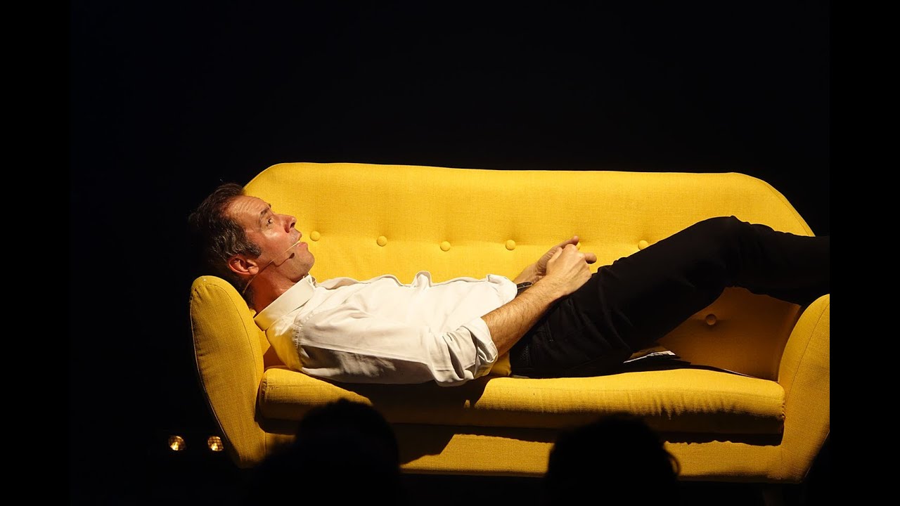 Denis Joly, maire de Ferques (62250), présente ses vœux via une ...