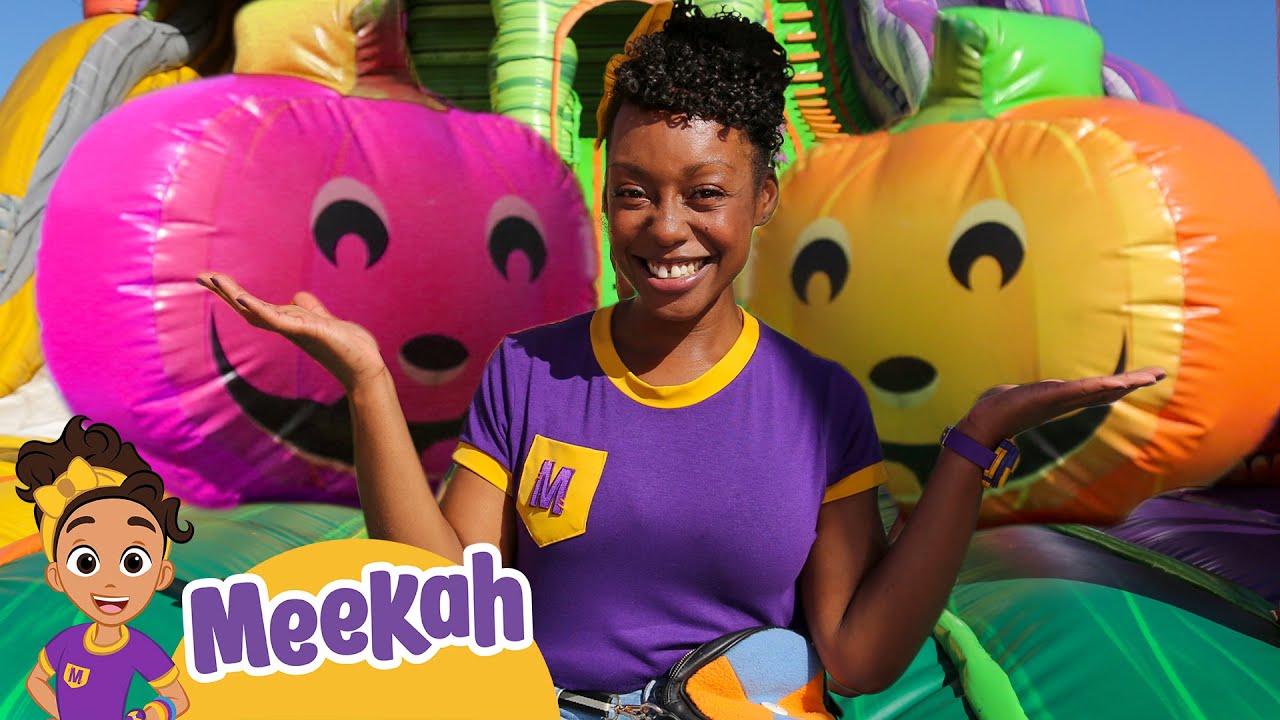 HALLOWEEN SPECIAL: Meekah Plays on the Pumpkin Bouncy House - YouTube