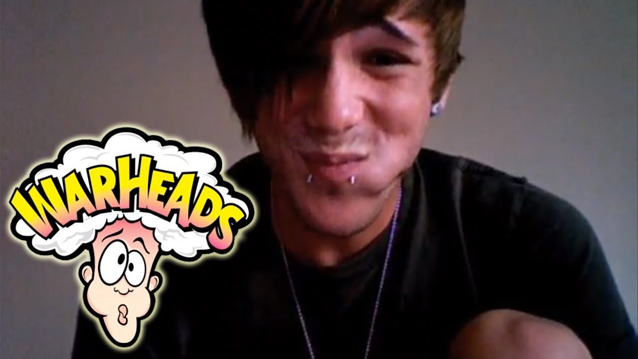 4 LEMON WARHEAD CHALLENGE - YouTube
