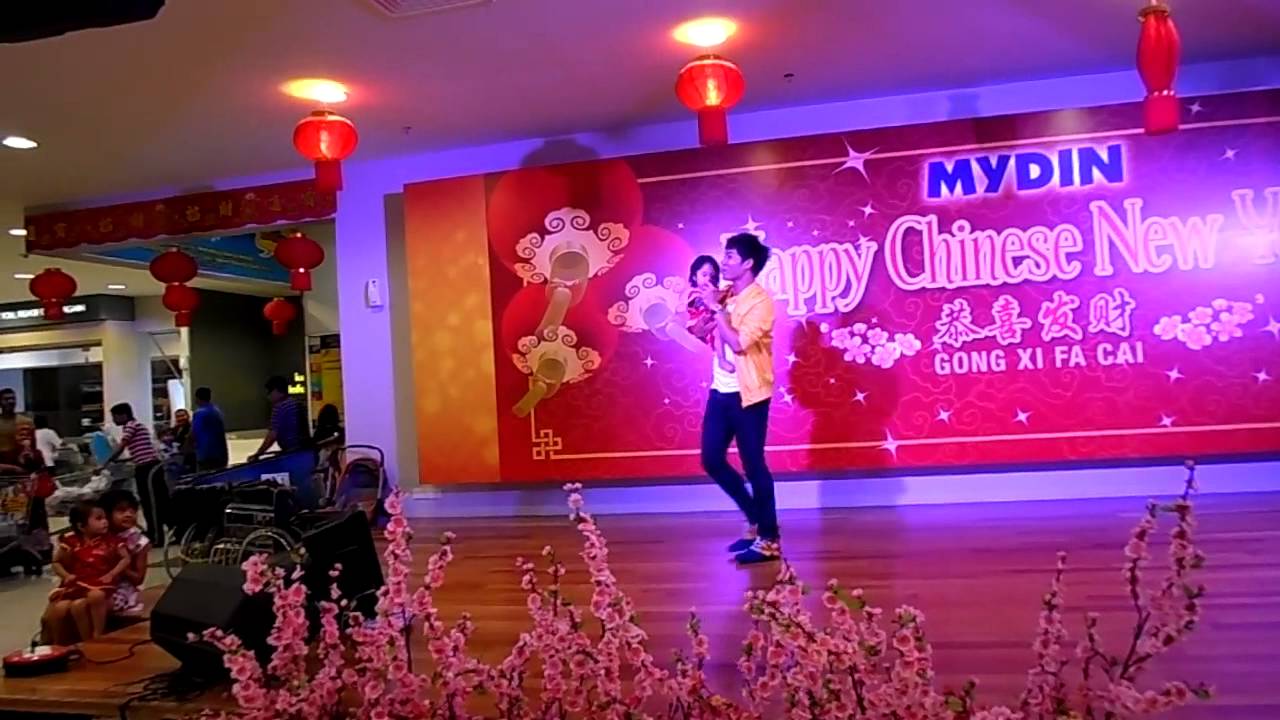 Mydin Subang Jaya,Chinese New Year show@2/2/2013 月亮代表我的心 (Dangdut)-Dior ...