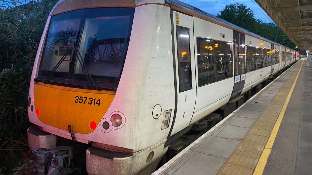 c2c rail class 357/0 357 036 ride from Chalkwell to Westcliff - YouTube