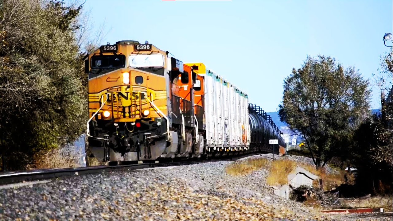 Railfanning PART 19 LOT OF COAL with 5 EMD lead, GEVO & one H-DENAMS1 ...