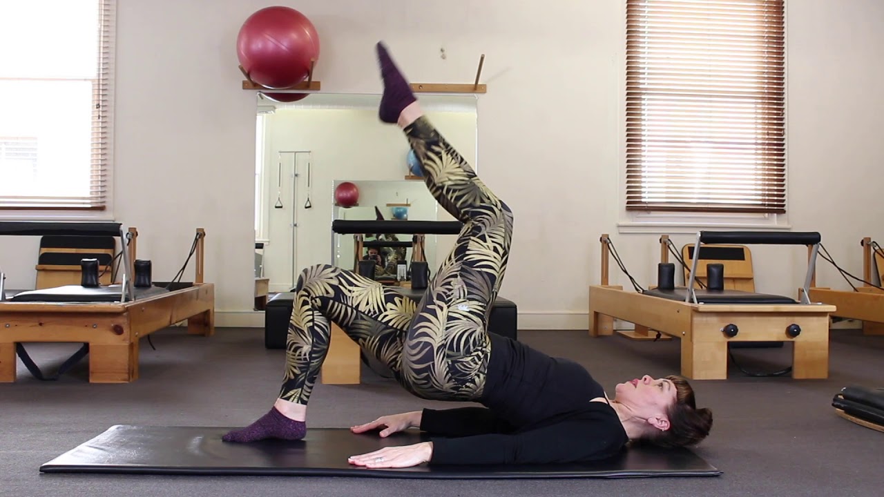 Pilates Shoulder Bridge - YouTube