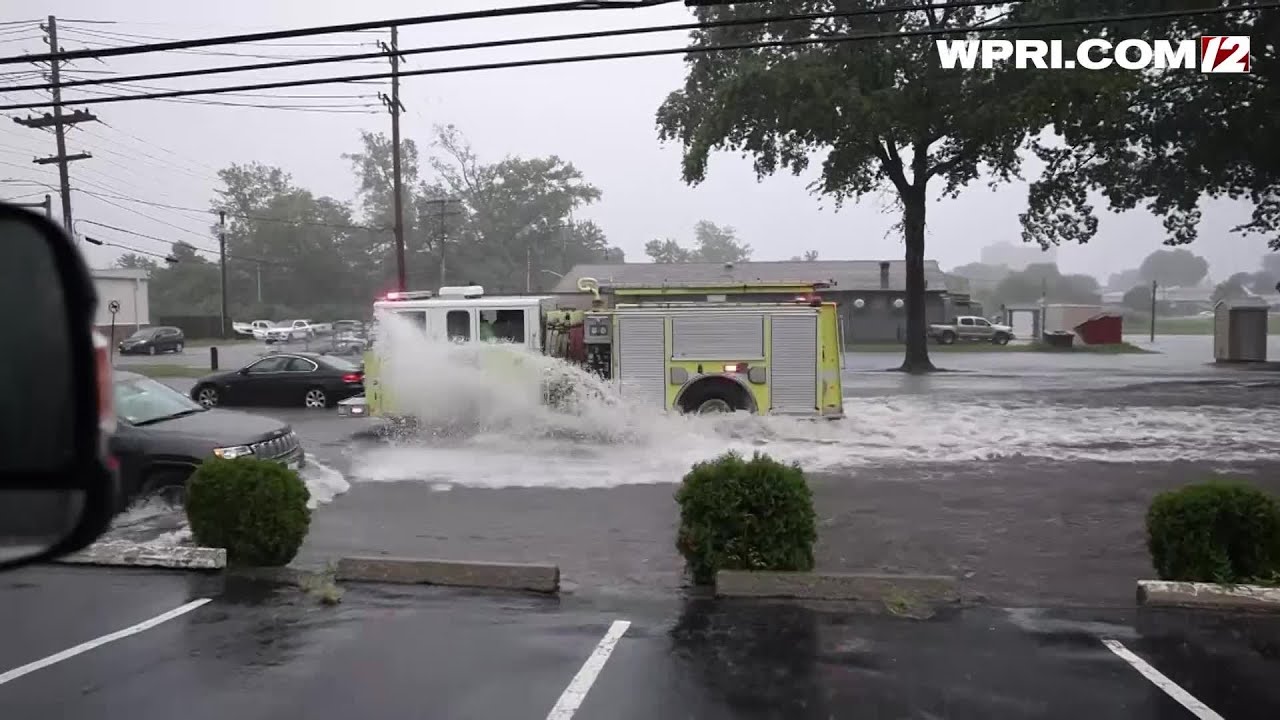 VIDEO NOW: Flash flooding risk as heavy rain moves through - YouTube