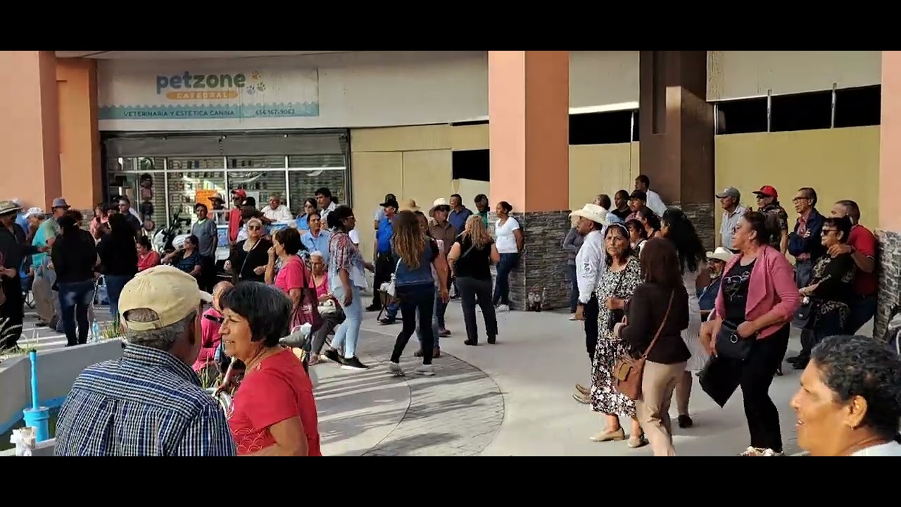 bailando Marisol y yo en ciudad Juarez. - YouTube