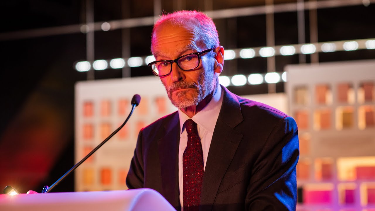 Daniel Fried laureatem Medalu Kuriera z Warszawy - YouTube