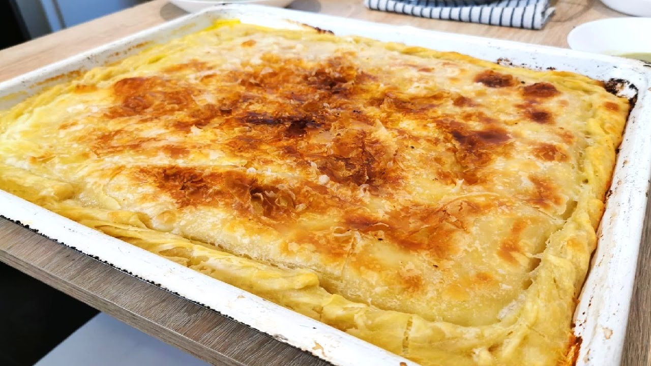 Pite me lakna te bardha | Traditional Albanian Pite with white cabbage ...