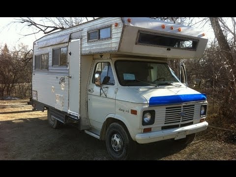 Dirty Cold Start of the 1970's GMC Motorhome - YouTube