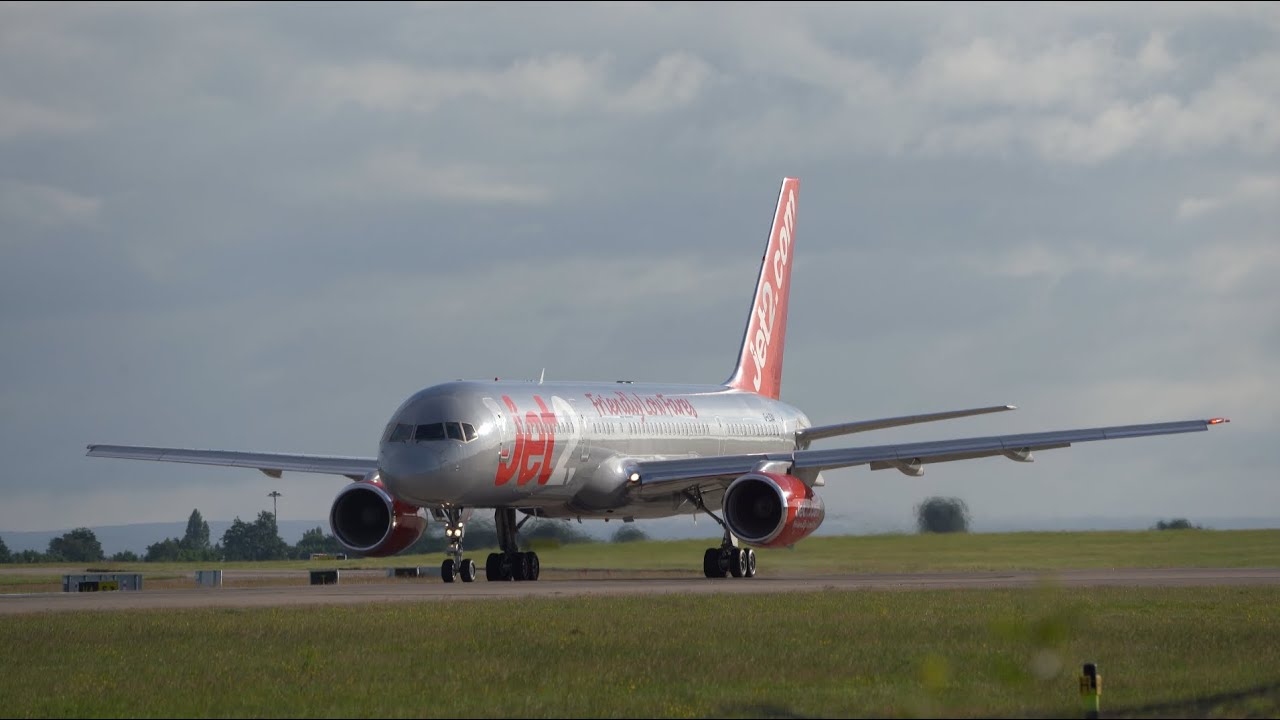 Last remaining Jet2.Com livery 757 G-LSAI off to Mahon - YouTube