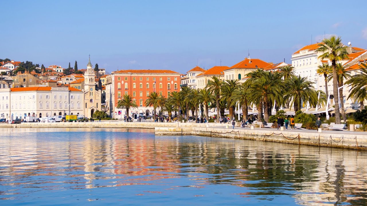 Topao i sunčan dan u Splitu, idealan za šetnju po Rivi! - YouTube