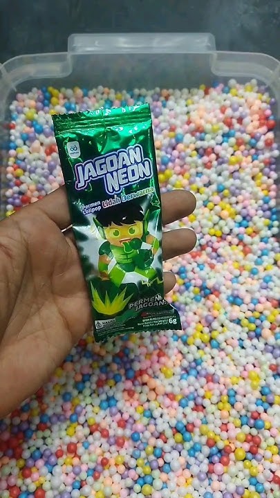 mencari dan menemukan permen jagoan neon di dalam kotak 🎁#jajanan #huntingjajan #huntingjajan # ...
