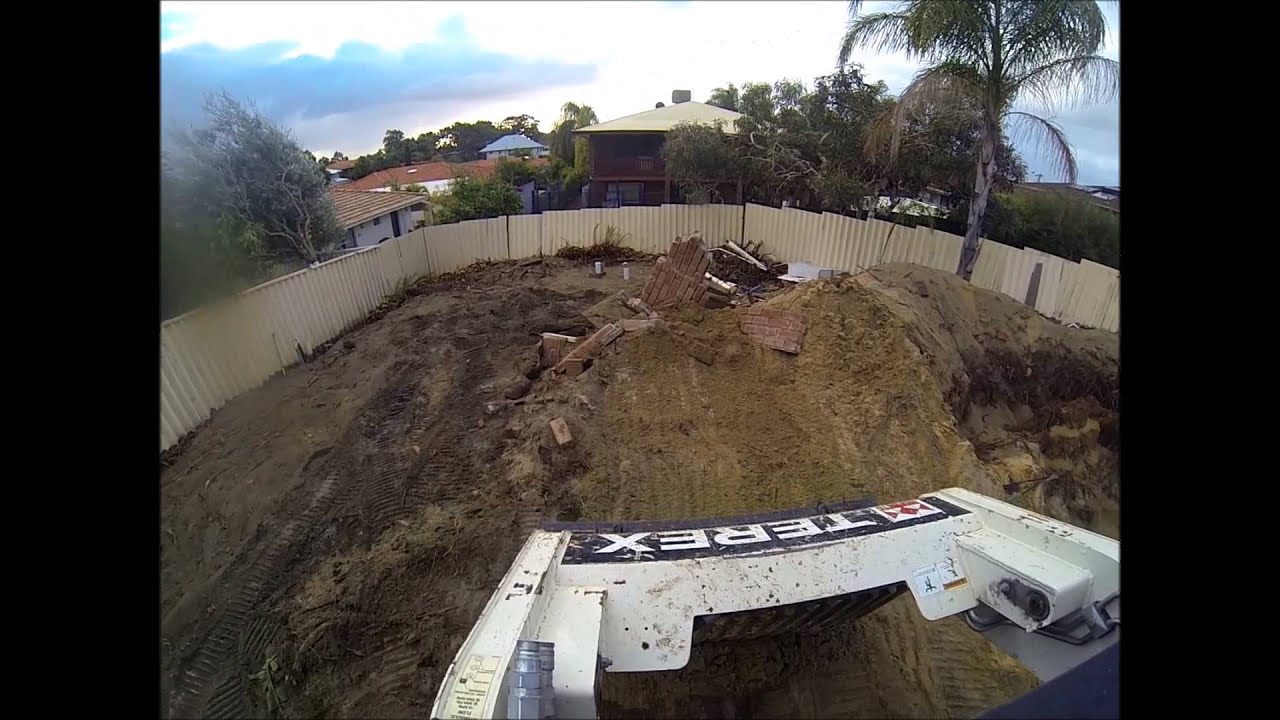 pt30 screening rubble - YouTube