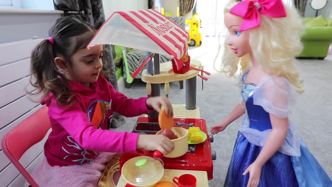 Cooking and Serving Pretend Foods with My Size Doll - Play Kitchen ...