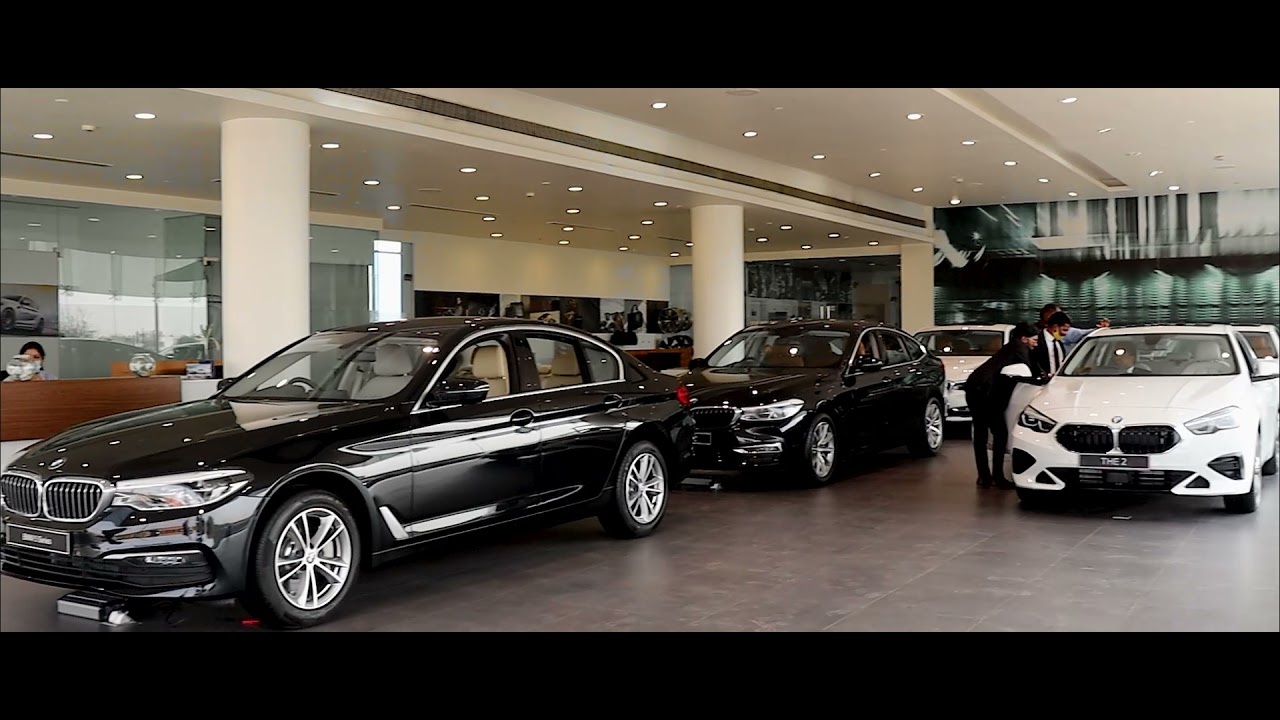 BMW Handover Ceremony teaser - YouTube