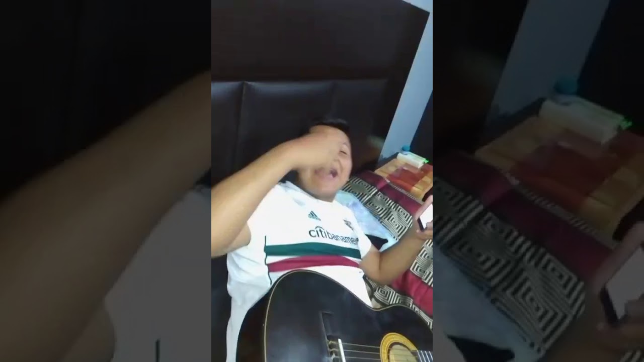 Cantando "Compa Bladi" De Natanael Cano - YouTube