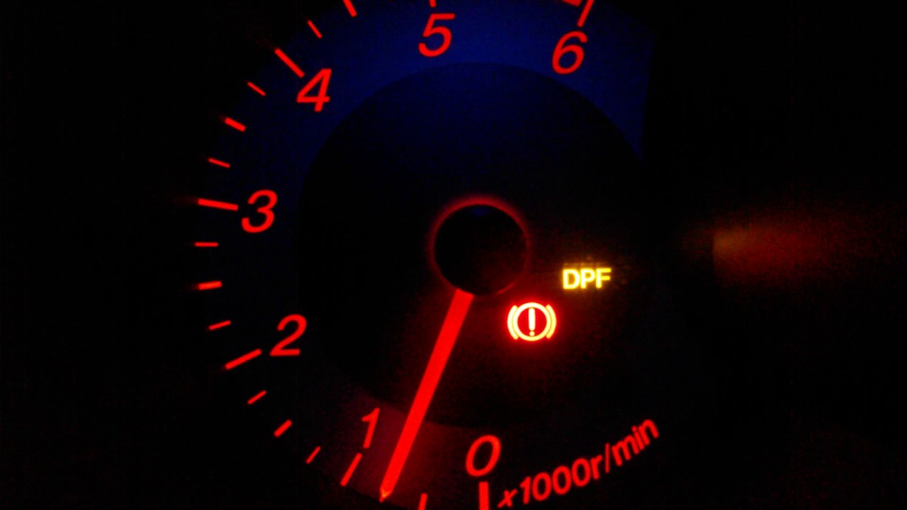 DPF Light Mazda 3 2.0 MZR 2008 - YouTube