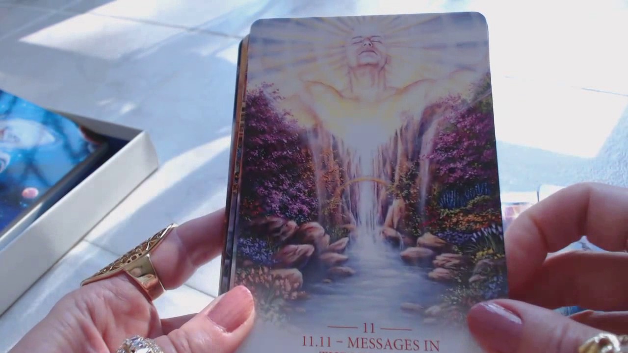 Traceyhd's Review Of The Lightworker Oracle - YouTube