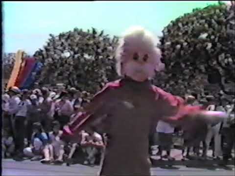 Disneyland 30th Anniversary Parades (1985) - YouTube