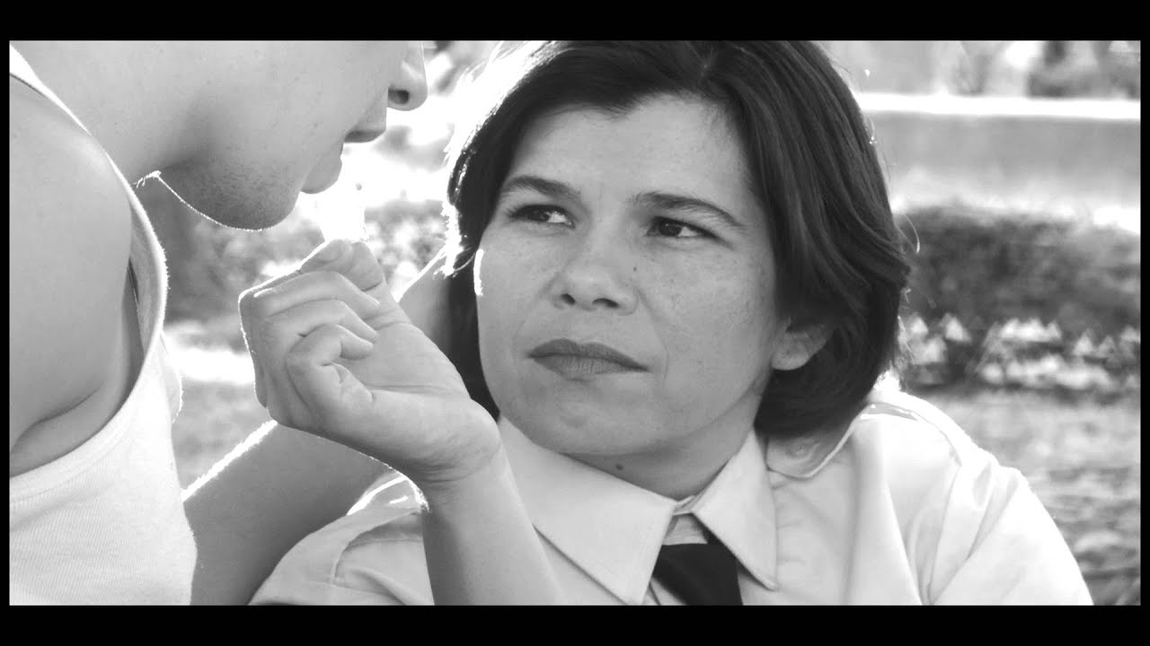 Luz de Día Trailer Oficial / Light of Day Official Trailer - YouTube