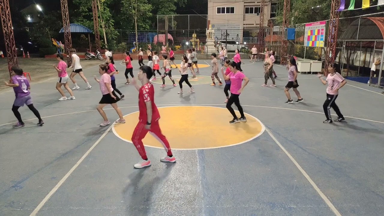 มนต์รักส้มตำ (บังนัส ฟิวเจอร์แบนด์ ) line dance exercise - YouTube