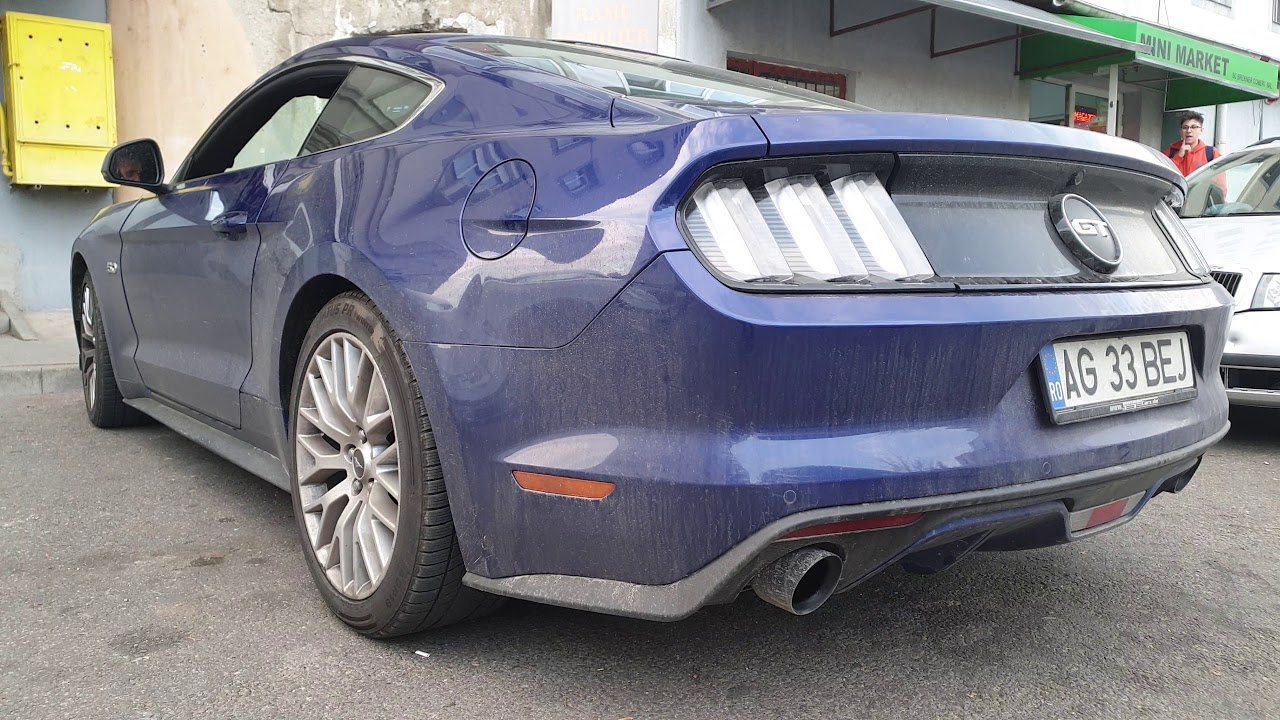2015 Ford Mustang GT revving to the redline - YouTube