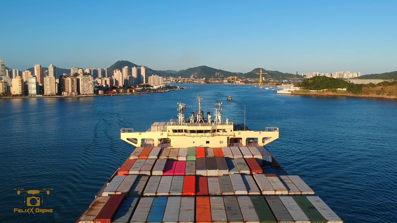 Navio Maersk Shivling saindo do Porto de Santos. - YouTube