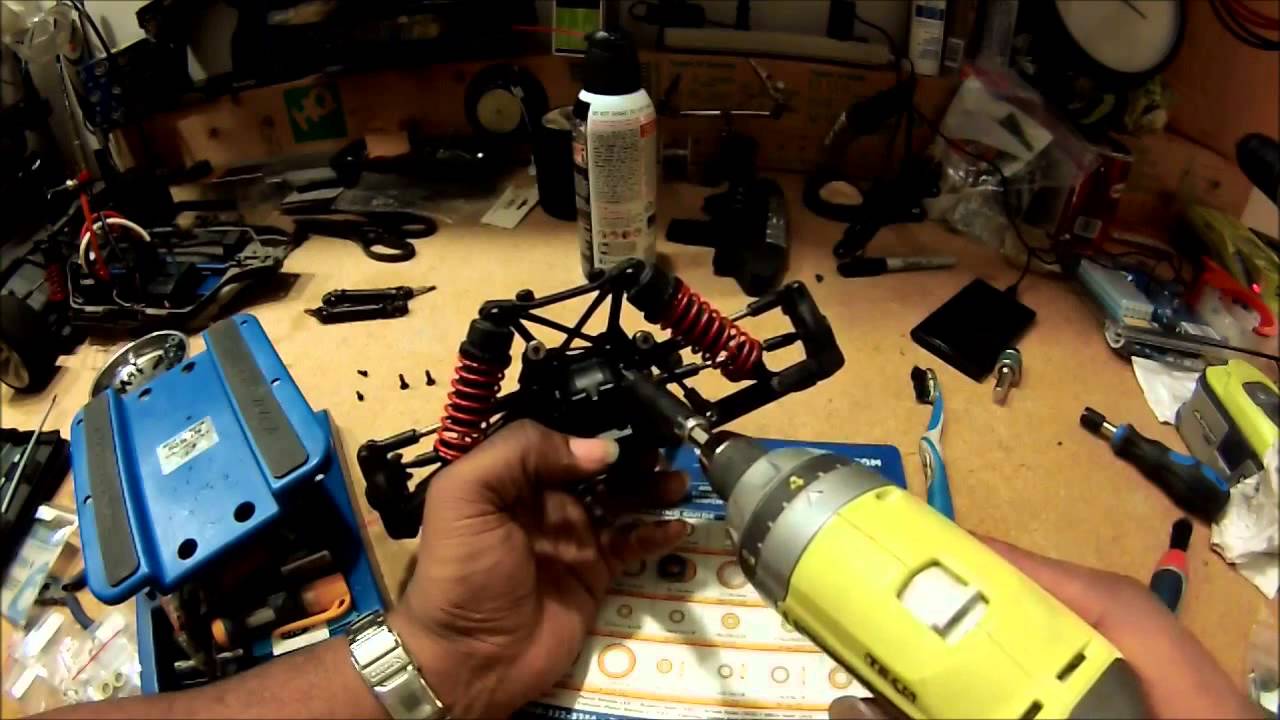 Traxxas Slash LCG: Front Differential (Part 3) - YouTube