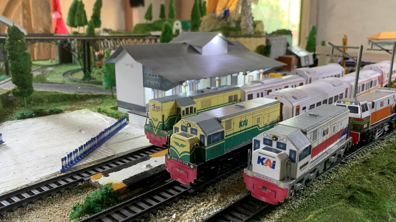 Rombongan kereta api cc 206,cc 201,kereta api vintage,kereta api bb 300 ...