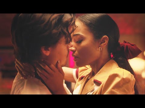 Riverdale 5x10 / Kiss Scene — Jughead and Tabitha (Cole Sprouse and Erinn Westbrook)