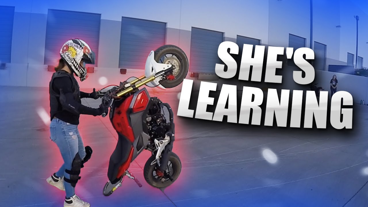 Teaching Her How to Wheelie! [Motovlog 300] - YouTube