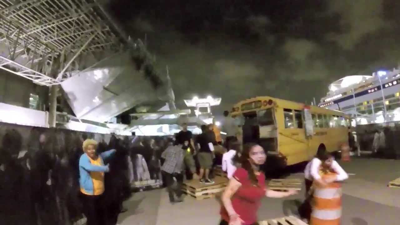The Walking Dead: Escape NYC - Full Course HD POV - USS Intrepid - YouTube