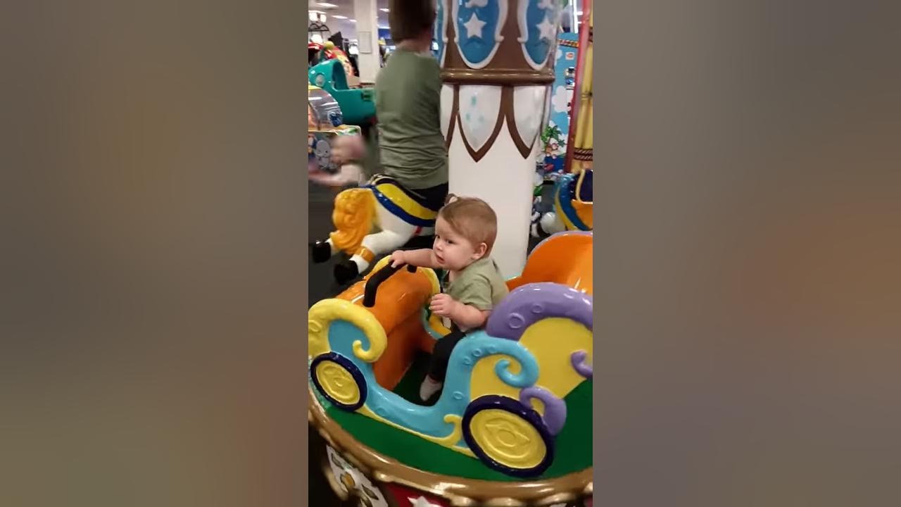 Chuck E Cheese Carousel Youtube