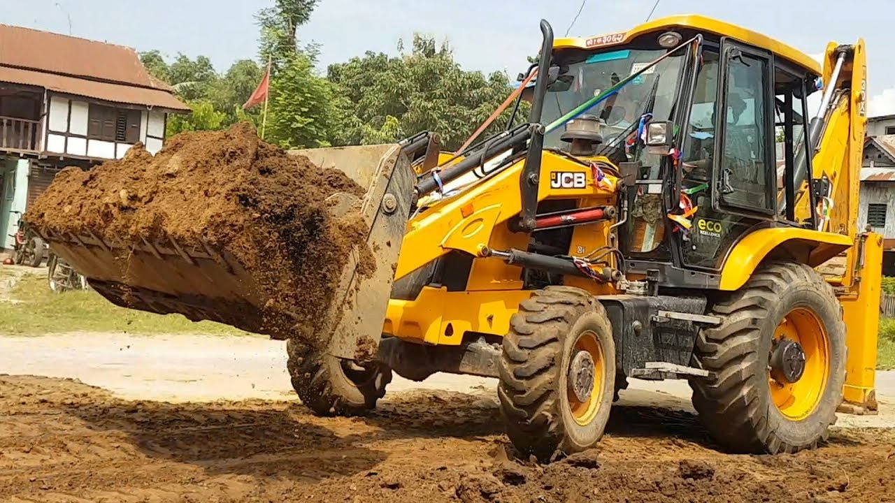 JCB Collecting Mud and Loading in Dump Truck - JCB Working For Road ...
