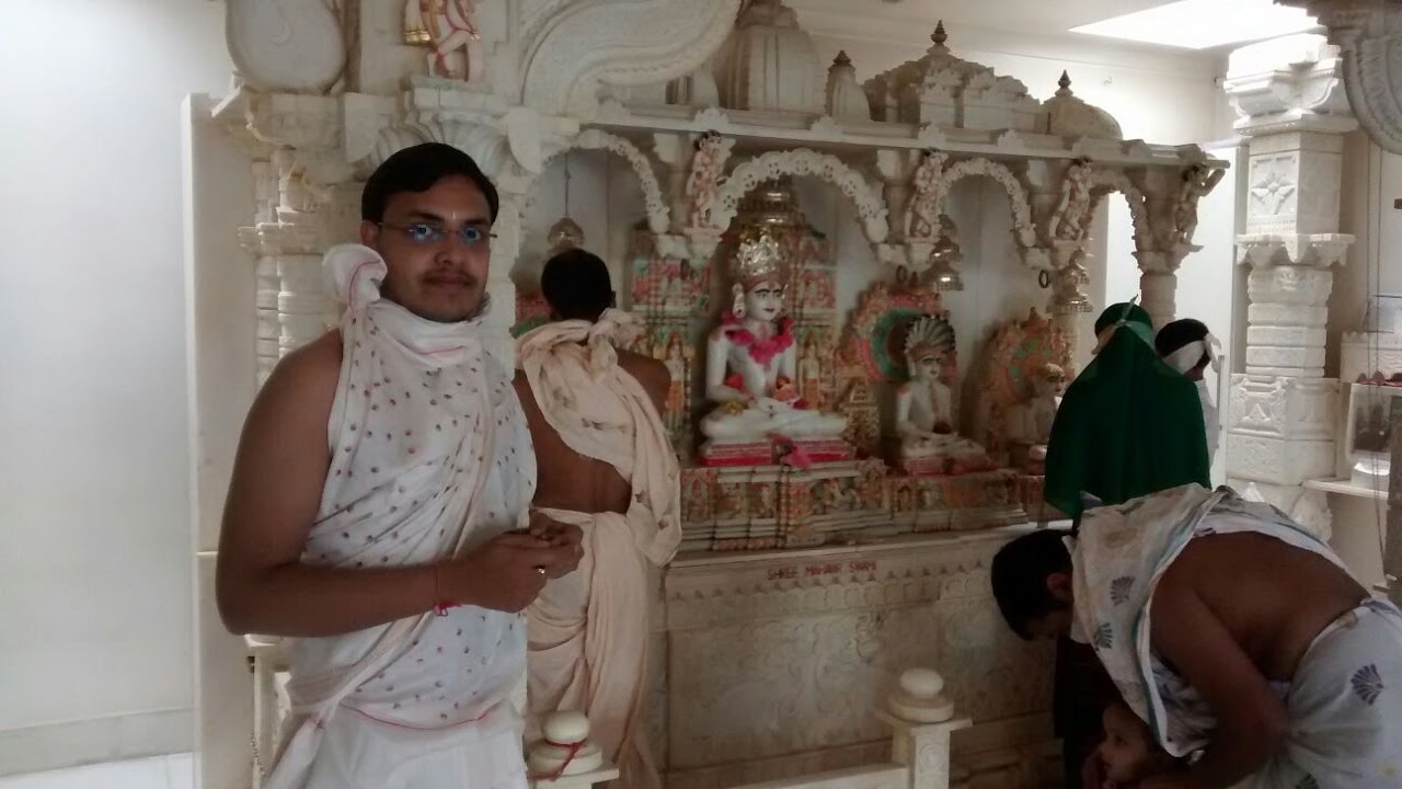 Jain Shwetamber Derasar / Temple London , Kenton (U.K.) - YouTube