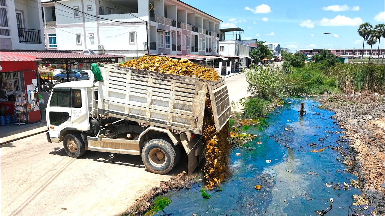 Ultimate Operating Of Skillful Cutting Slope, Cleaning Garbage Use ...