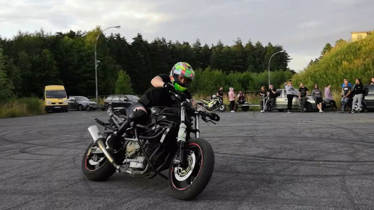 RZEPKA drifting Honda f4i Sport (STUNT Rzeszów) - YouTube