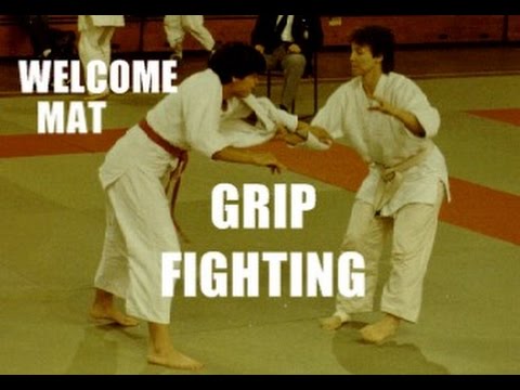 GRIP FIGHTING KILL NEAR ARM AND ATTACK - YouTube