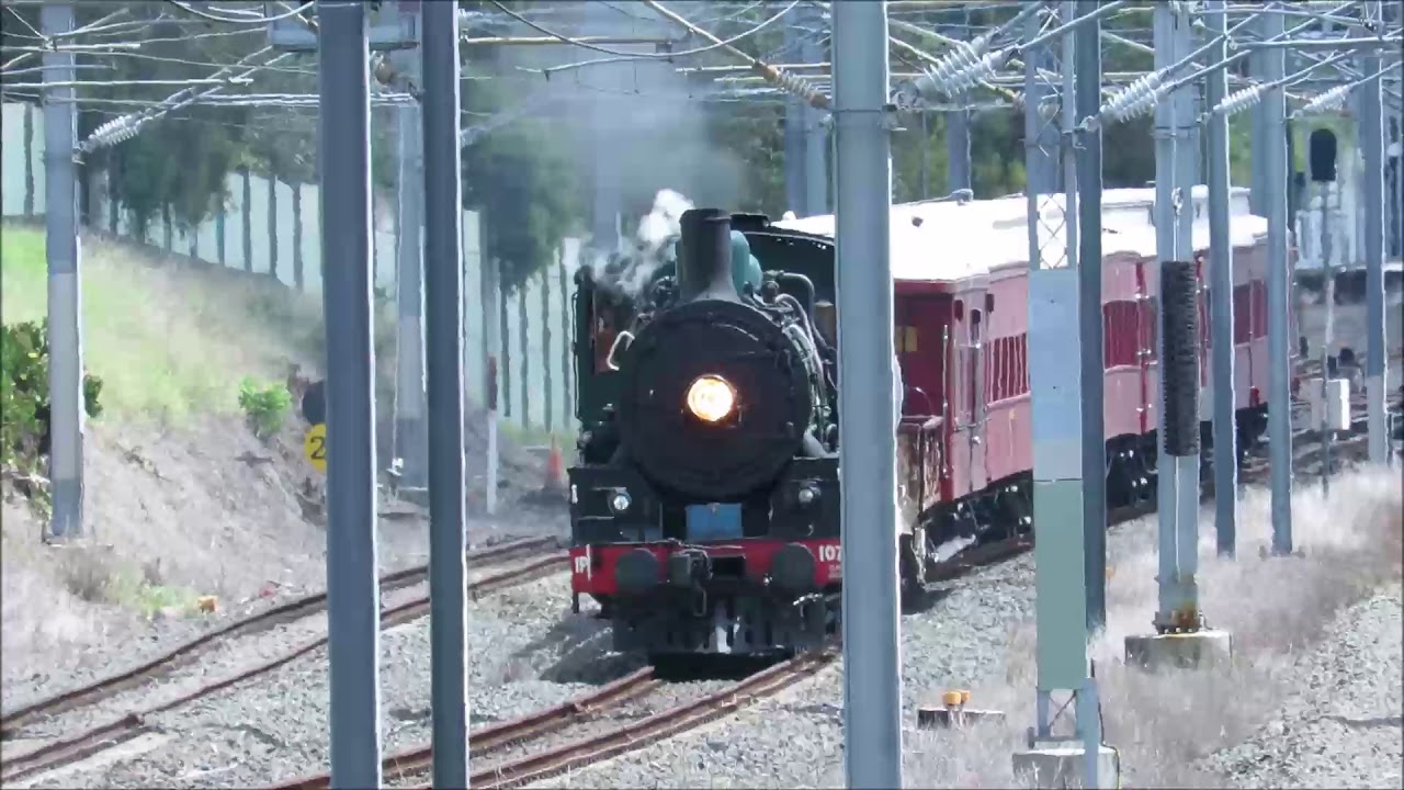 Heritage train with Loco 1079 returning to Ipswich Workshops - YouTube