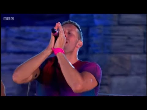 Coldplay - Something Just Like This (BBC Radio 1's Weekend)