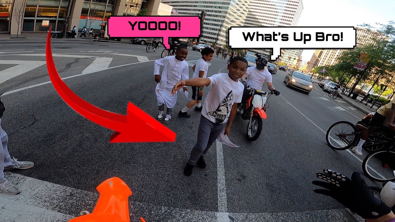 FANS JUMP IN THE MIDDLE OF TRAFFIC TO MEET ONEWAY COREY! * Try it ...