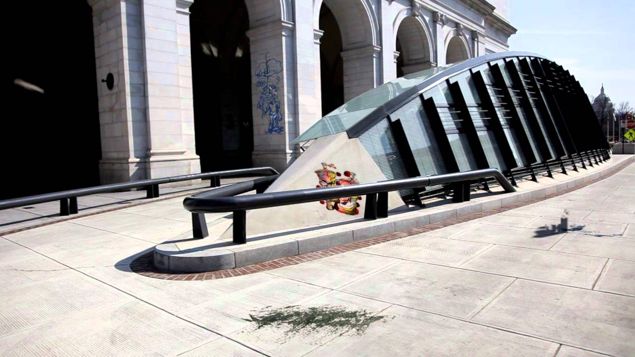 Nuke Graffiti + Breakdown - YouTube