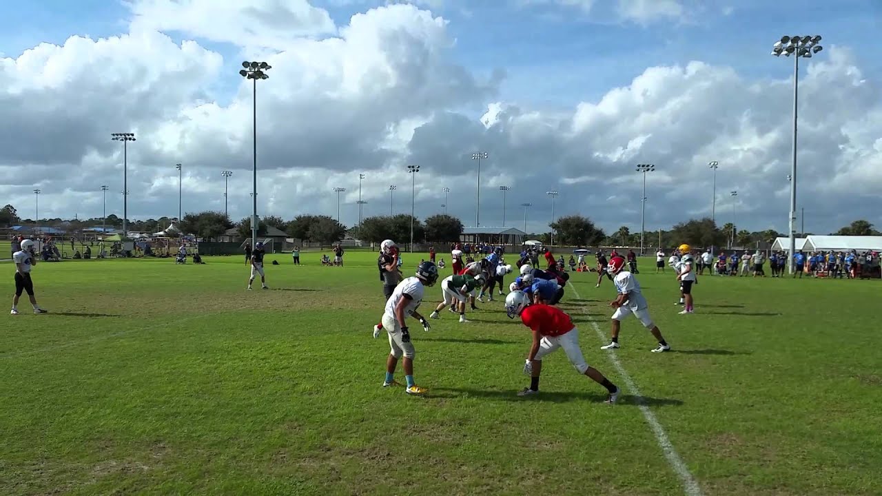 Dedrick Howard Class '17 Football - YouTube