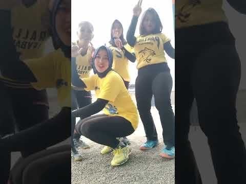 DIGOYANG BUNDA HIJAB LEGGING KILAP #lycra #dance #spandex #legging