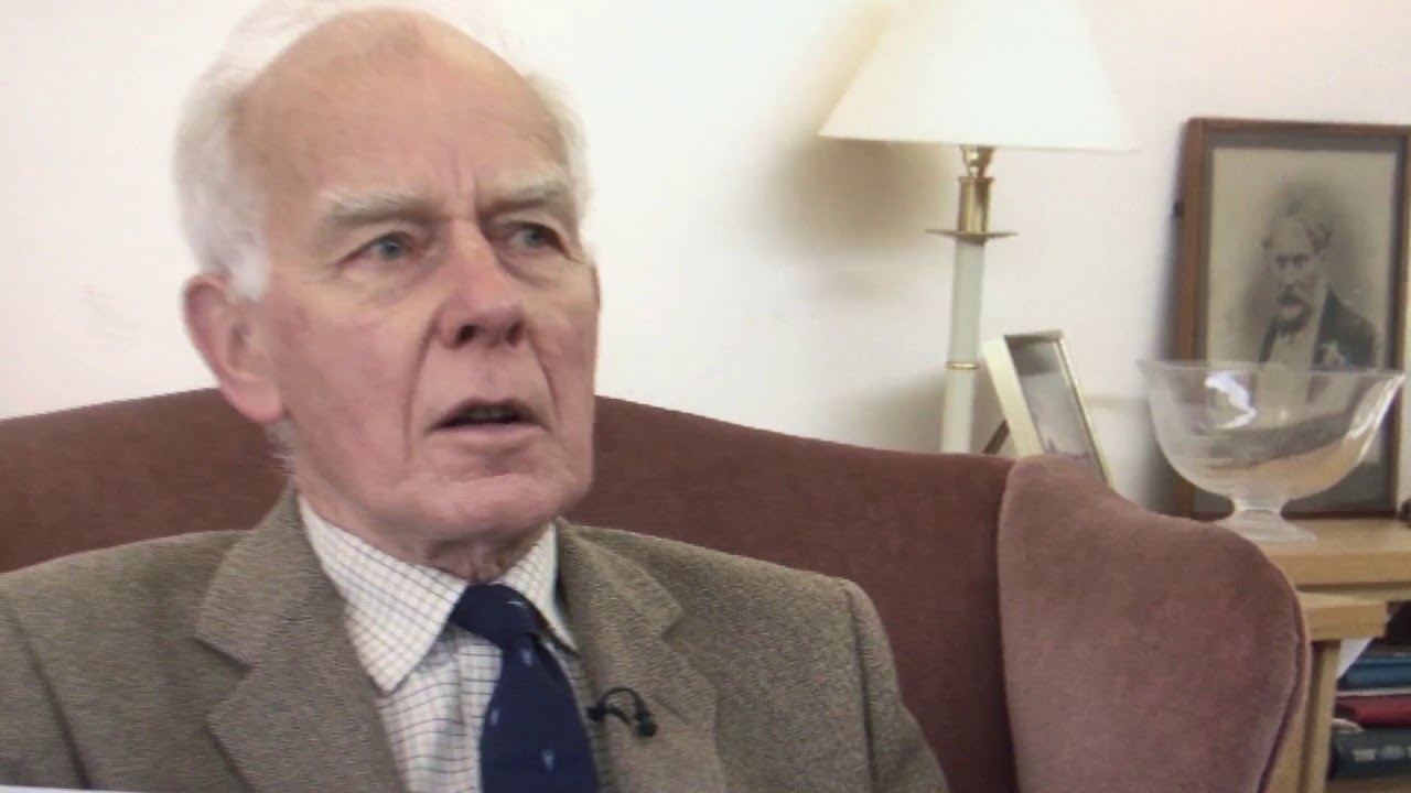 National Army Museum 48. General Peter Billiere. Difference between ...